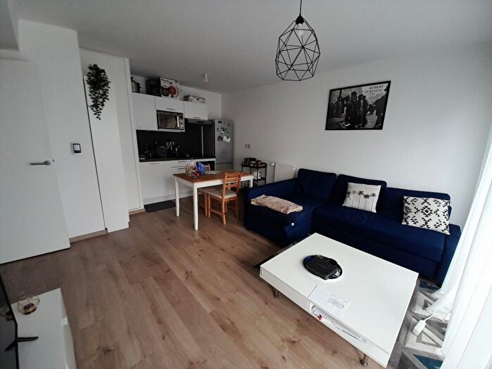 Appartement à louer - Quartiers Sud-Est, Cimetière de lEst - 2 pièces - 1 chambre