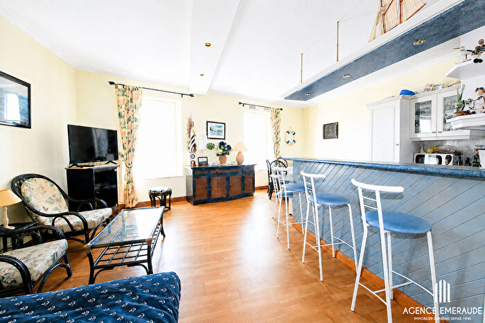 Appartement 4 pièces à Dinard, Centre-ville, Plage de lEcluse, Pointe du Moulinet, à vendre
