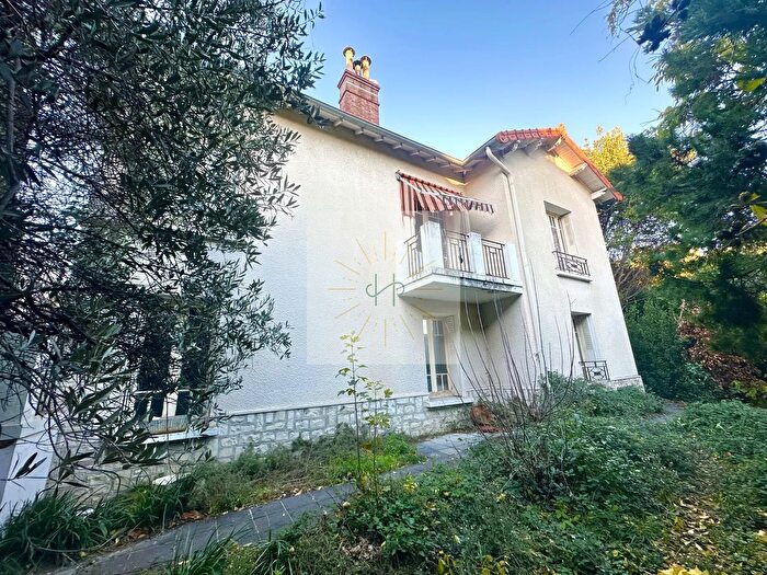 Maison à vendre - Montélimar - 9 pièces - 5 chambres