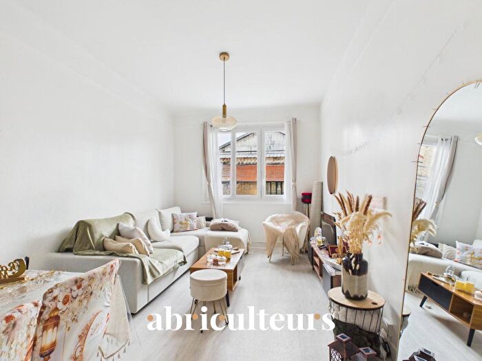 Appartement à vendre - Asnières-sur-Seine, Centre-ville - 2 pièces - 1 chambre