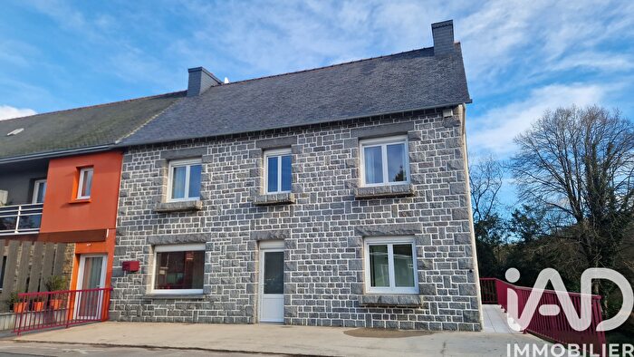 Maison à vendre - Plouguenast - 6 pièces - 5 chambres
