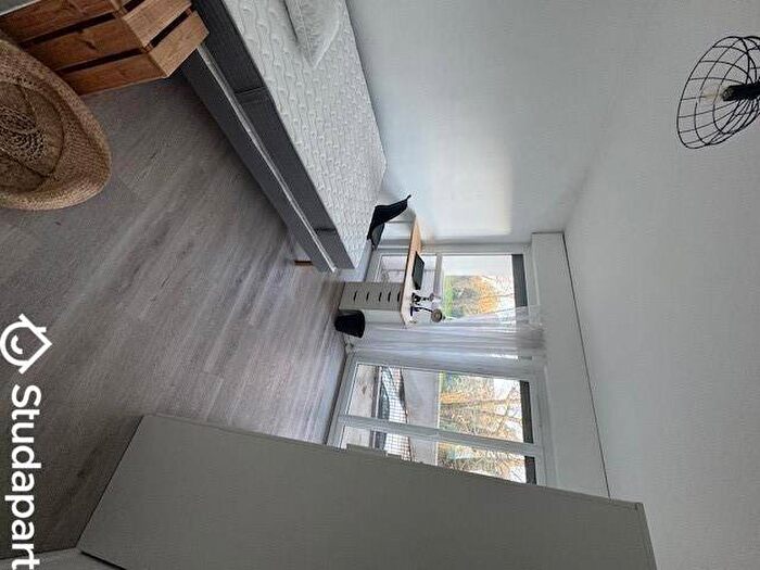 Appartement à louer - Brivazac, Pessac - 1 pièce - 3 chambres