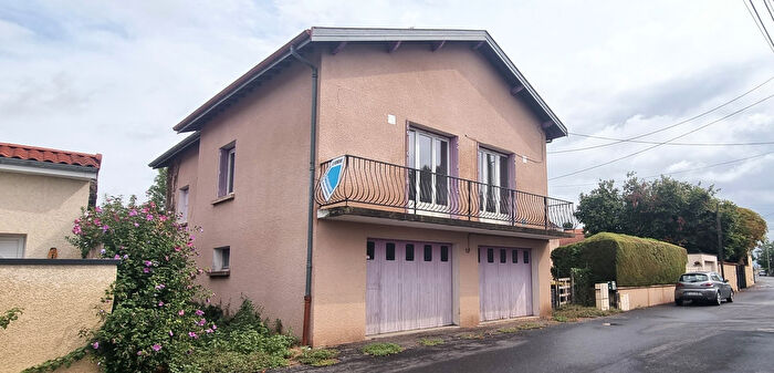 Maison à vendre - Lussat - 6 pièces - 4 chambres