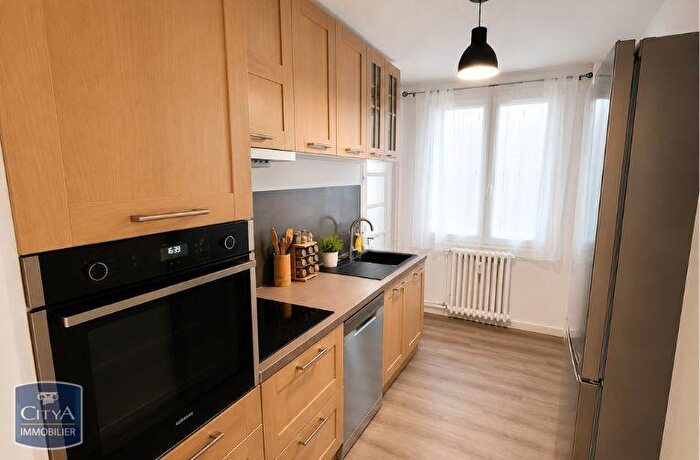 Appartement 3 pièces à Cholet, Tuilerie, à louer