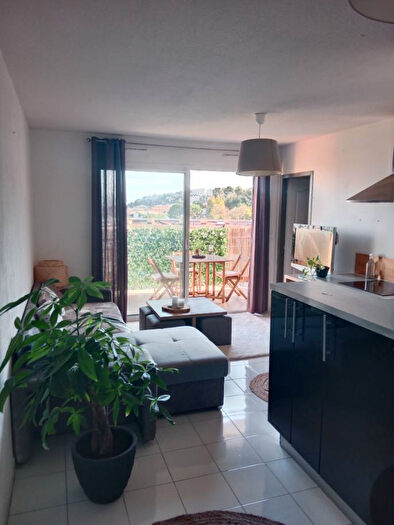 Appartement 2 pièces à louer à Saint-Laurent-du-Var, Centre-ville, Rascas, Notre-Dame, Condamines