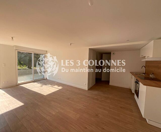 Appartement à louer - Les Chères - 2 pièces - 1 chambre