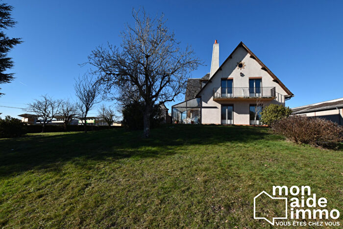 Maison à vendre - Rieupeyroux - 8 pièces - 6 chambres