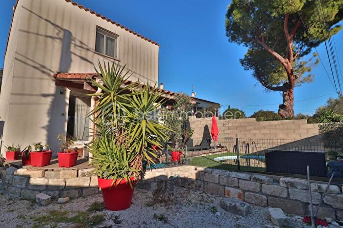 Maison 4 pièces à Montfrin, à vendre