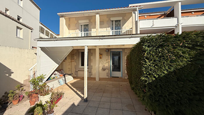 Maison à vendre - Saint-Georges-de-Didonne, Centre-ville - 6 pièces - 3 chambres