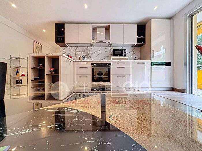 Appartement à vendre - Cannes, Croix des Gardes - 3 pièces - 2 chambres