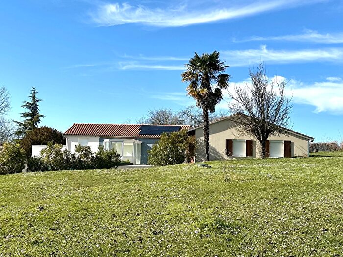 Maison à vendre - Montignac-le-Coq - 5 pièces - 2 chambres