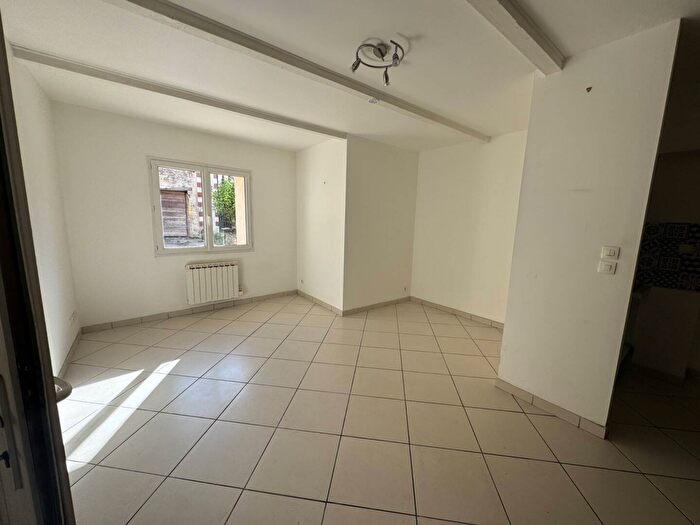 Appartement 4 pièces à louer à Paillet