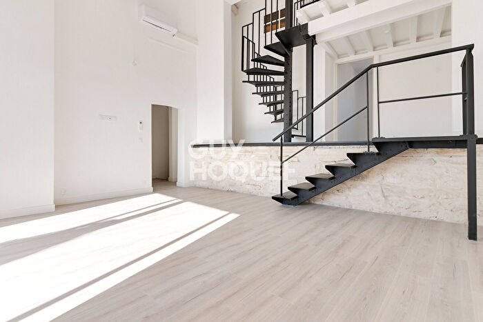 Appartement à vendre - Beaucaire, Centre-ville - 4 pièces - 2 chambres