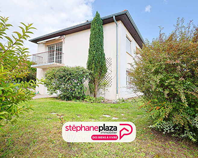 Maison à vendre - Saint-Avold, Carrière - 8 pièces - 6 chambres