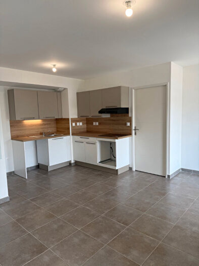 Appartement 3 pièces à Trets, à louer