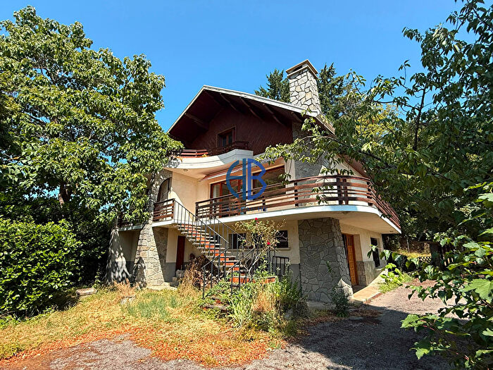 Maison 5 pièces à La Côte-Saint-André, à vendre
