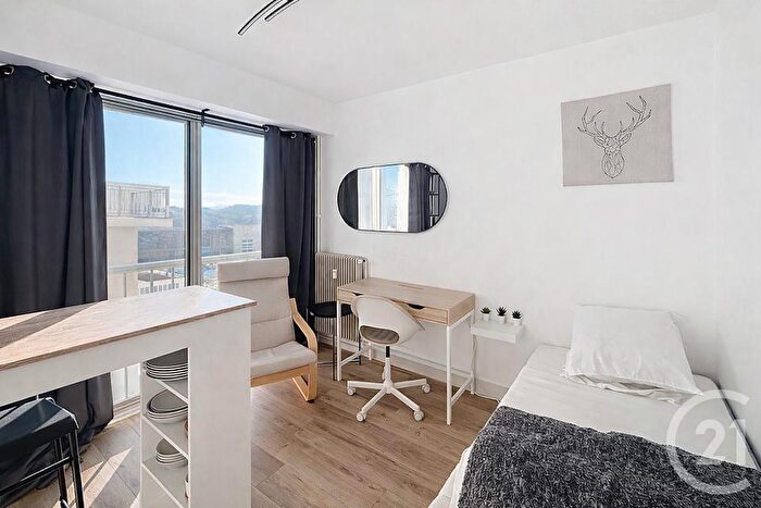 Appartement à louer - Orléans, La Madeleine, Saint-Laurent - 1 pièce