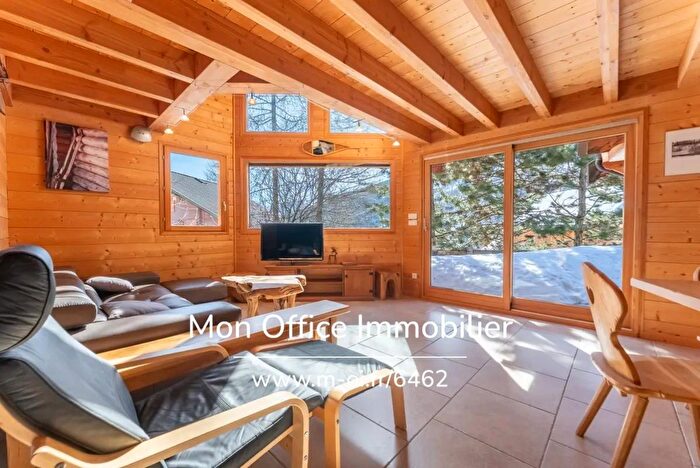 Maison à vendre - Saint-Chaffrey - 5 pièces - 4 chambres