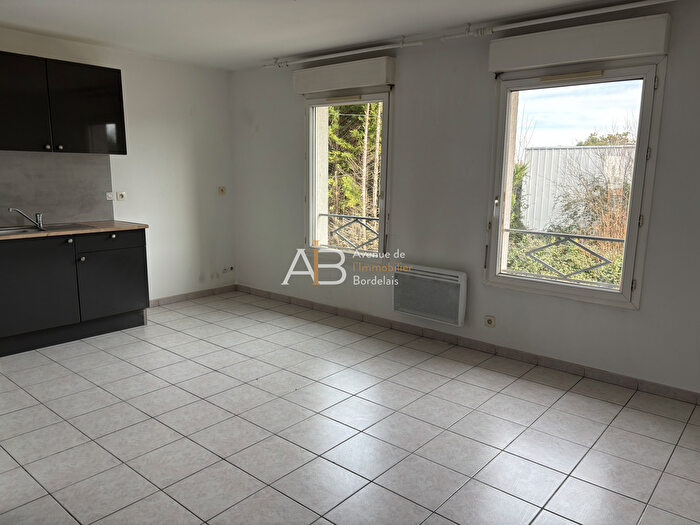 Appartement à louer - Fargues-Saint-Hilaire - 2 pièces - 1 chambre