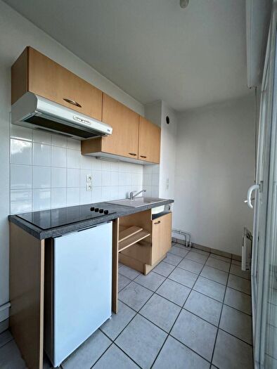 Appartement à louer - Habitat Ancien, Canteleu - 1 pièce