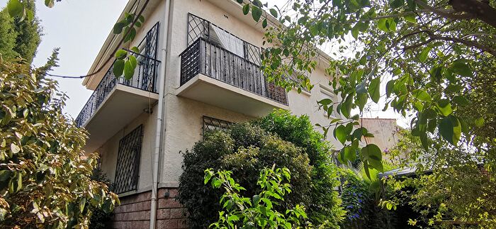 Maison à louer - Perpignan, Les Remparts - 6 pièces - 3 chambres