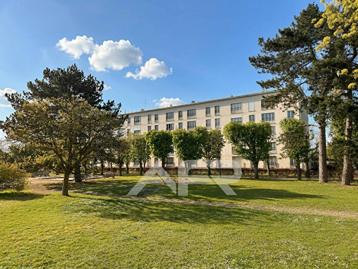 Appartement à vendre - Chatou, Ouest - 3 pièces - 2 chambres