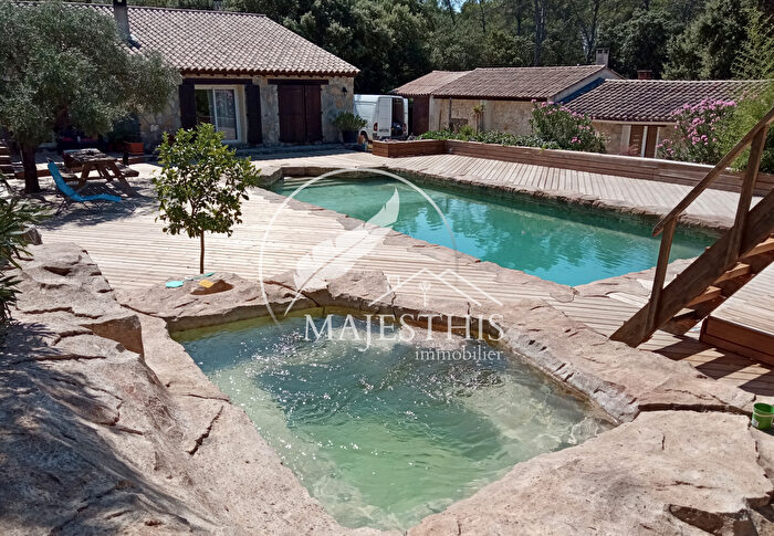 Maison à vendre - Pignans - 12 pièces - 6 chambres