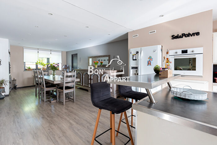 Maison à vendre - Saint-Privat-la-Montagne - 8 pièces - 4 chambres