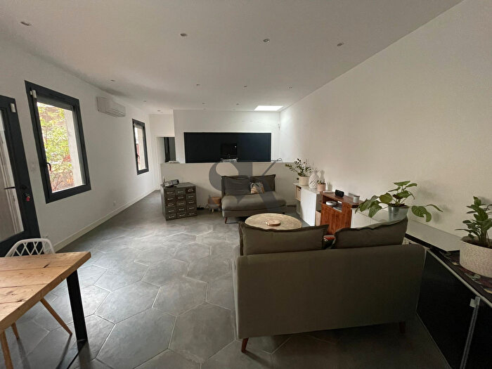 Appartement à louer - Marseille e , La Conception - 5 pièces - 3 chambres