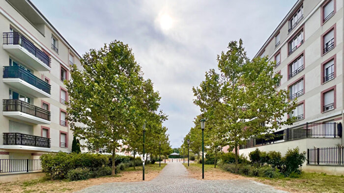 Appartement à vendre - Corbeil-Essonnes, Montconseil - 3 pièces - 2 chambres