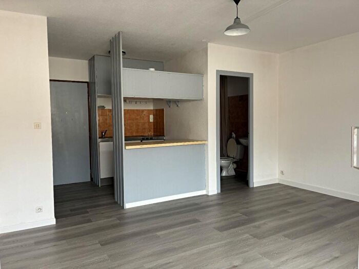 Appartement à louer - Dax, Saint-Pierre - 1 pièce