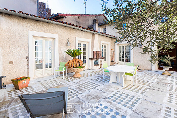 Maison à vendre - Castres - 10 pièces - 5 chambres