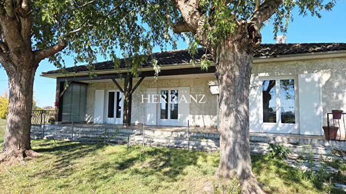 Maison à vendre - Saint-Magne-de-Castillon - 4 pièces - 3 chambres