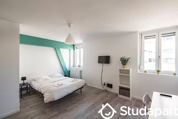 Barbâtre-Saint Remy-Verrerie, Reims - Appartement 1 pièce à louer