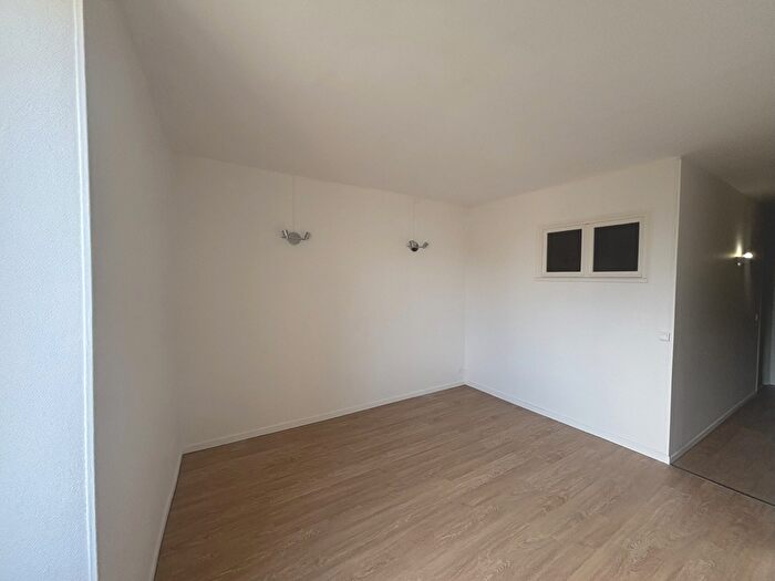 Appartement à louer - Meulan-en-Yvelines - 2 pièces - 1 chambre