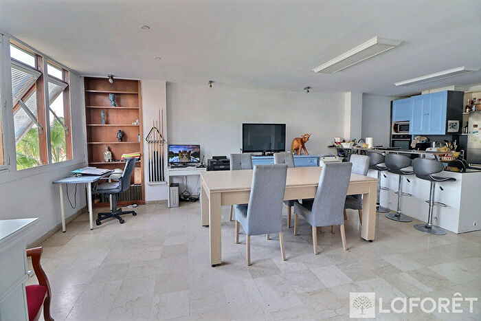 Appartement à vendre - Hyères, Centre-ville - 6 pièces - 4 chambres