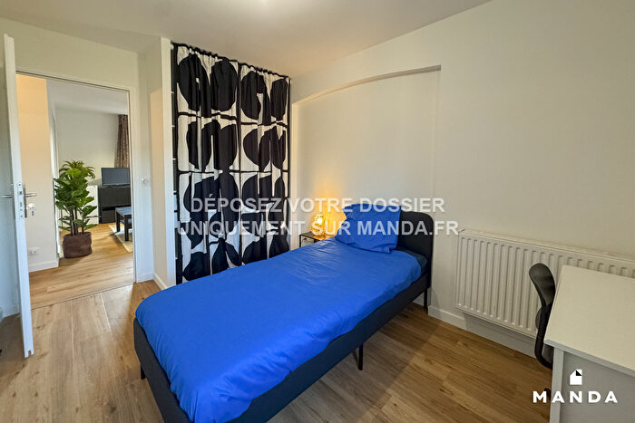 Appartement à louer - Montigny-le-Bretonneux, La Sourderie Sud - 6 pièces - 5 chambres