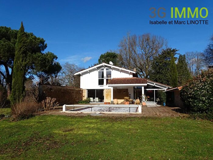 Maison à vendre - Mont-de-Marsan, Bourg-Neuf - 7 pièces - 4 chambres