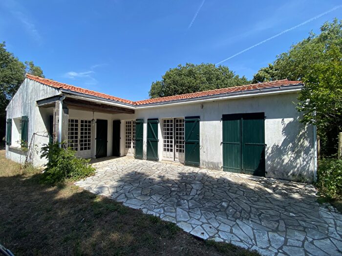 Maison 5 pièces à Brem-sur-Mer, à vendre