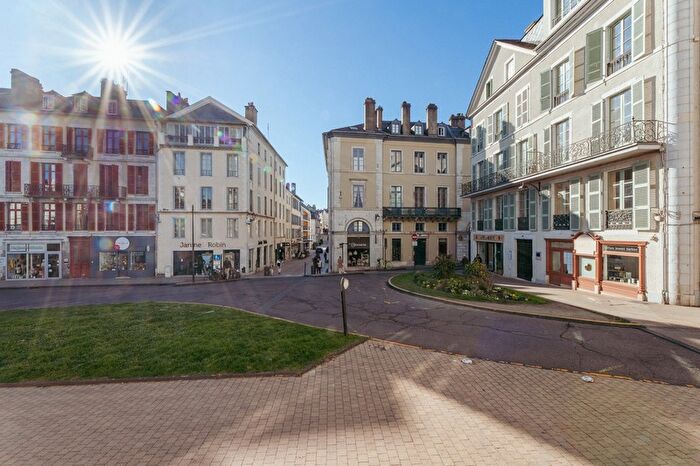 Appartement à vendre - Pau, Centre-ville - 3 pièces - 1 chambre