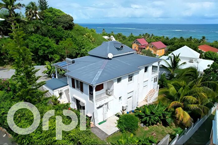 Maison à vendre - Le Moule - 8 pièces - 7 chambres