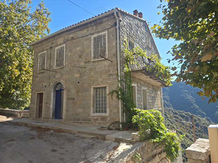 Maison 6 pièces à vendre à Cargiaca