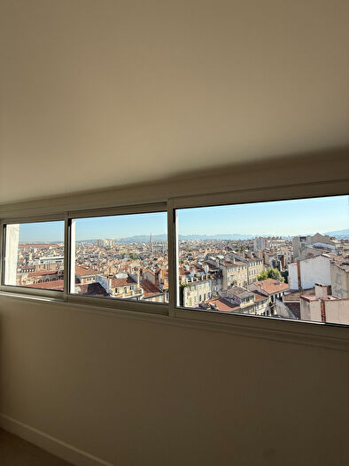 Marseille 6ème, Cours julien, Notre-Dame-des-Monts : Appartement 3 pièces à louer
