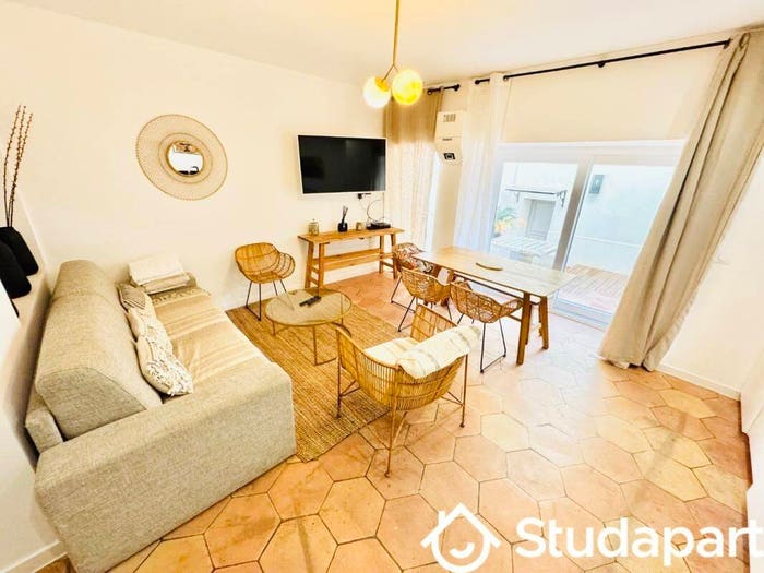 Belsunce, Marseille 1er arrondissement : Appartement 1 pièce à louer