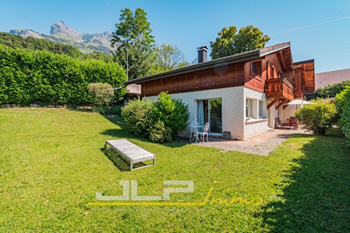 Maison 8 pièces à Passy, à vendre