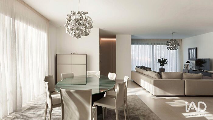 Appartement à vendre - Levallois-Perret, Front de Neuilly - 5 pièces - 4 chambres