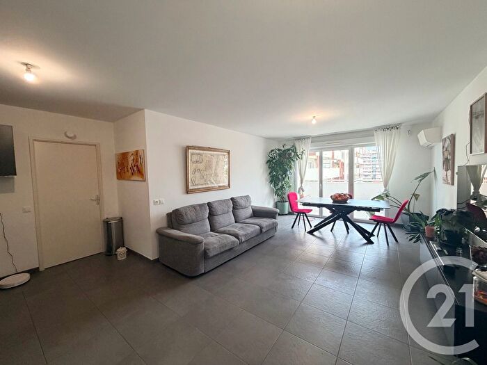 Appartement à vendre - Marseille e , Saint-Tronc - 4 pièces - 3 chambres