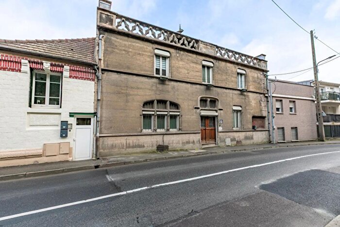 Maison à vendre - Creil, Rive gauche - 10 pièces - 5 chambres