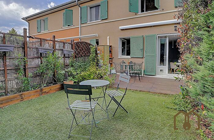 Appartement 4 pièces à Vaulx-en-Velin, Vaulx en Velin Sud, à vendre