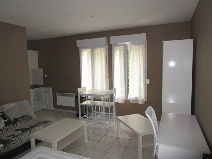Appartement 1 pièce à Dijon, Voltaire, Champmaillot, à louer
